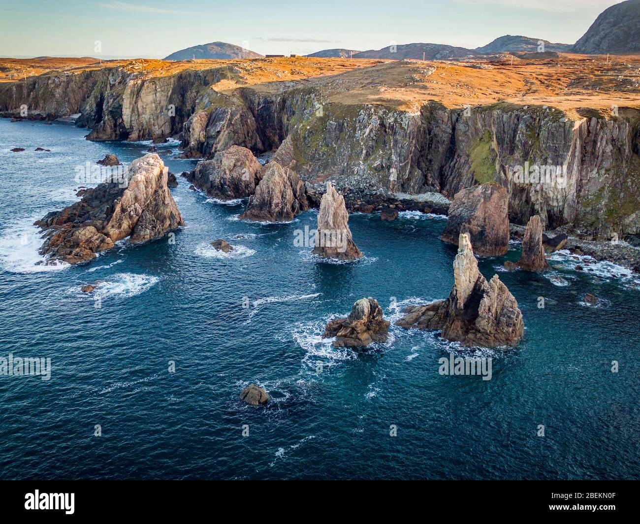 The mangersta sea stacks on the isle of lewis hi-res stock photography ...