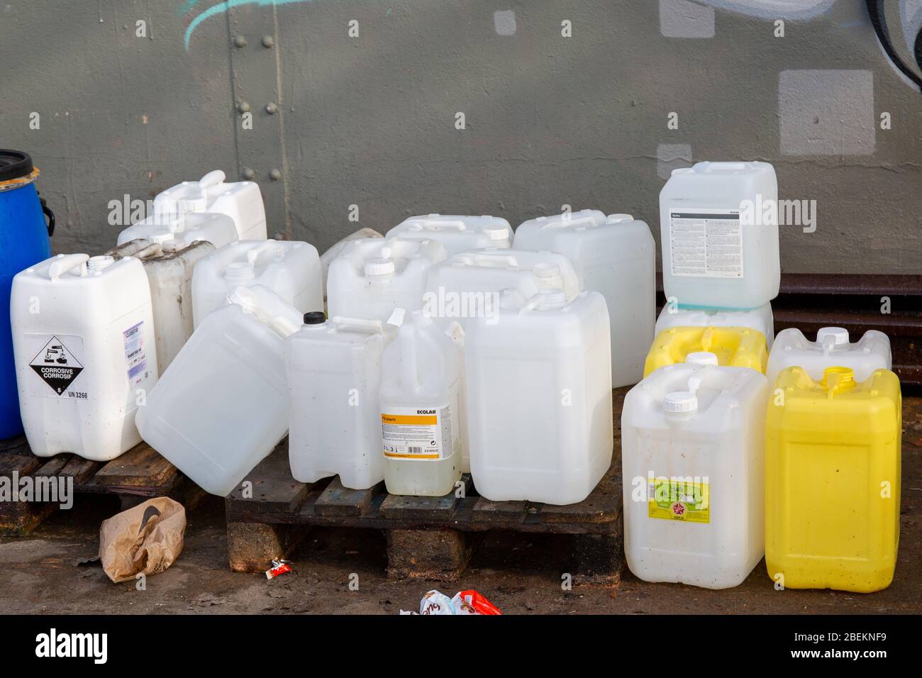 Yellow canisters hi-res stock photography and images - Alamy