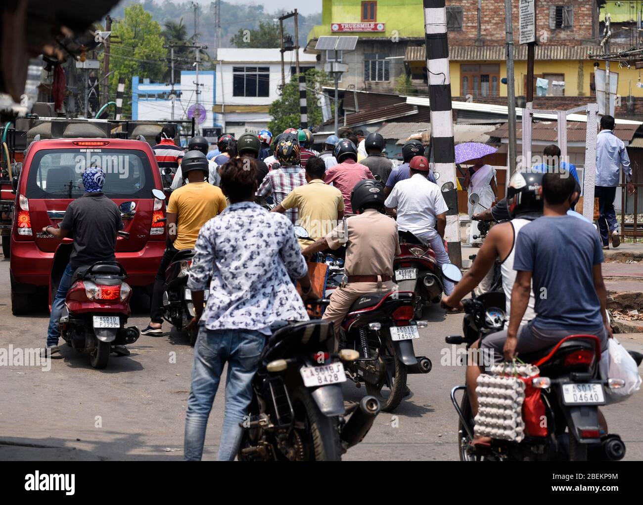 Social distancing india hi-res stock photography and images - Alamy