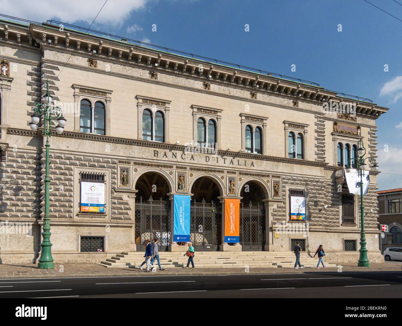 Bank of italy building hi-res stock photography and images - Alamy