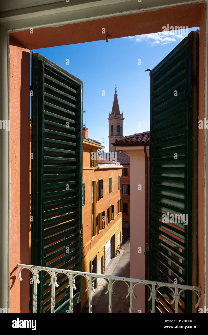 Shutters italy hi-res stock photography and images - Alamy