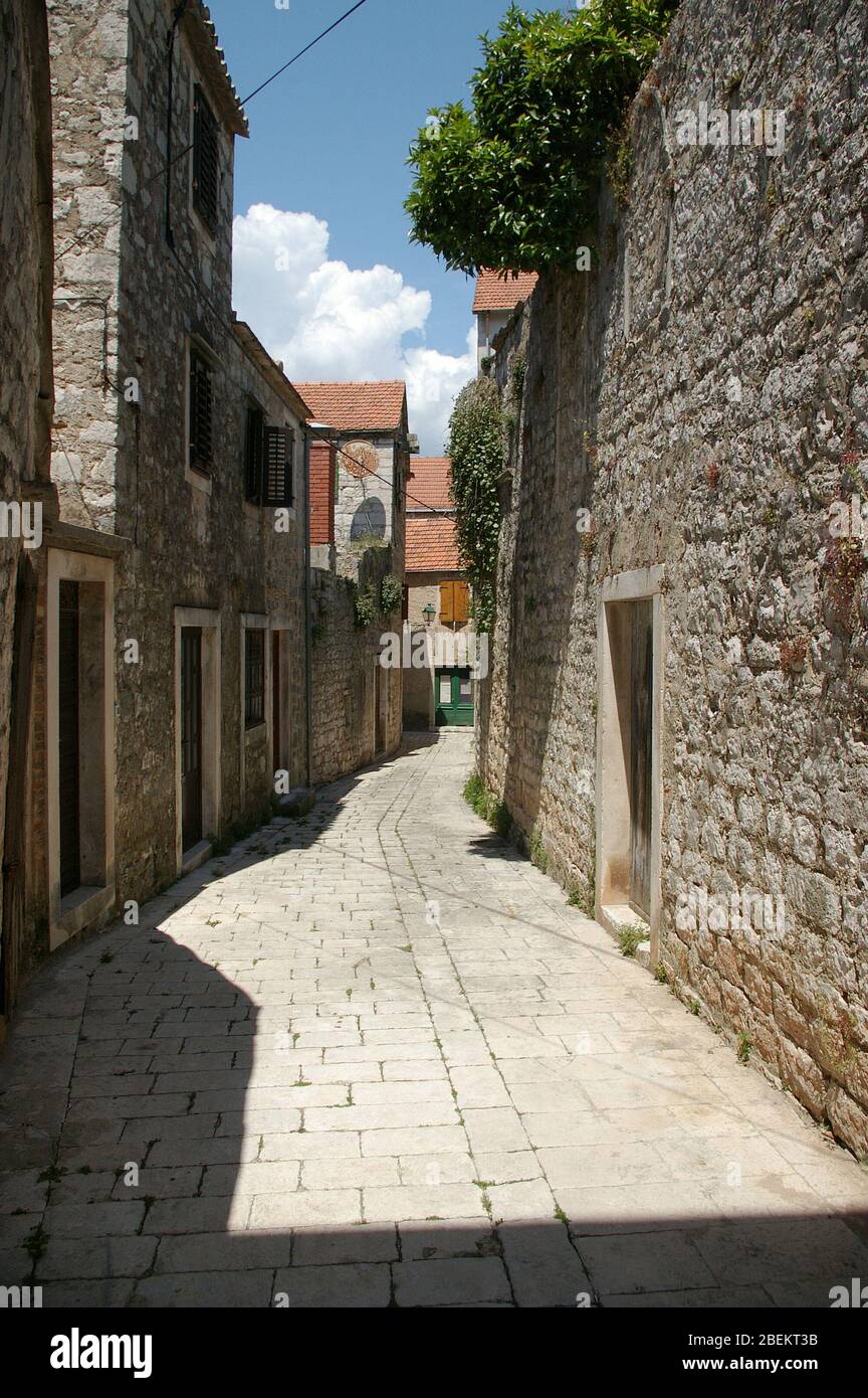 old streets of Stari Grad Croatia Stock Photo - Alamy