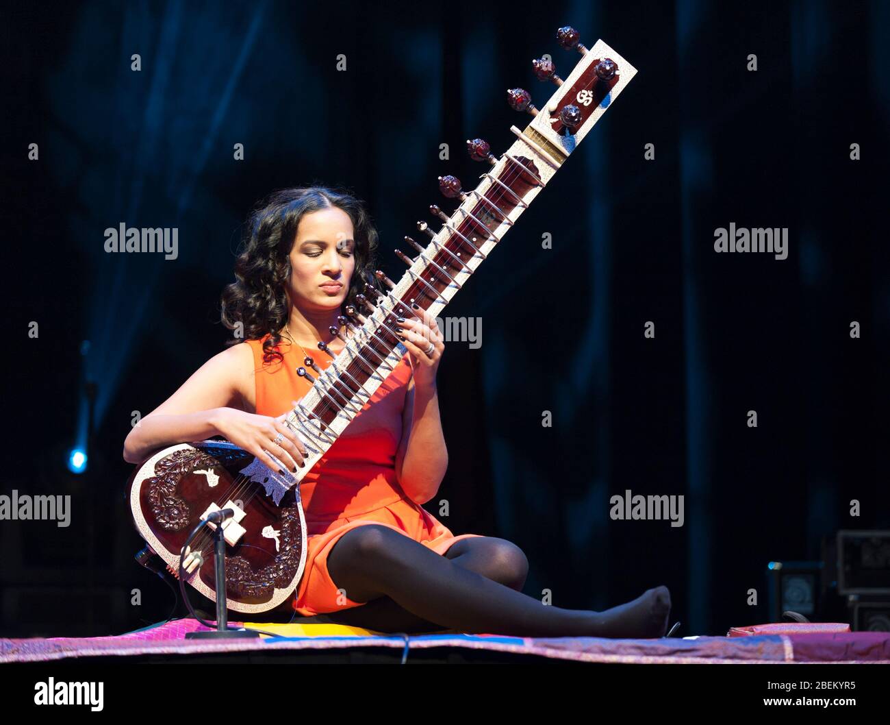 Anoushka shankar hi-res stock photography and images - Alamy