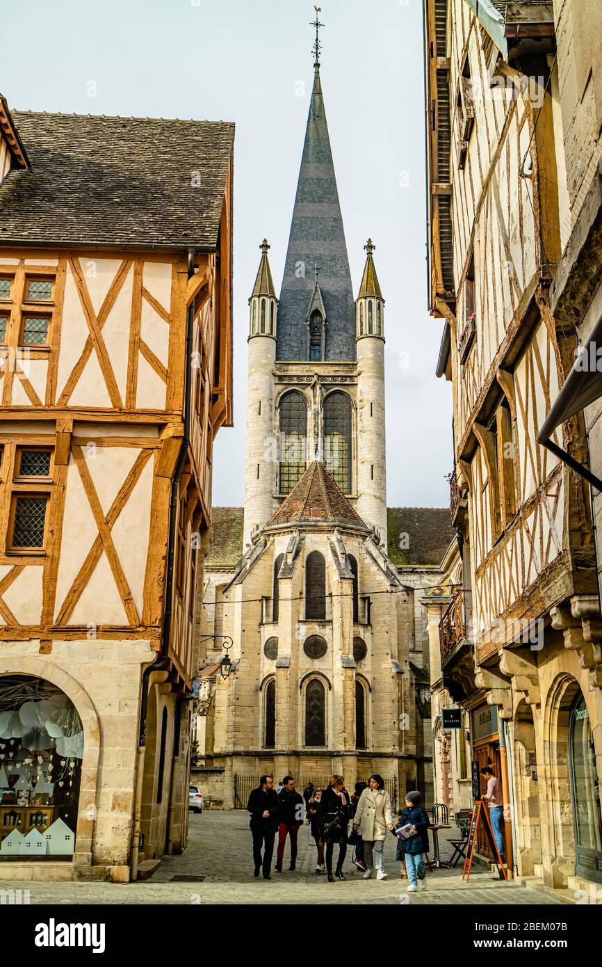 Notre-Dame de Dijon church from the medieval Rue de la Chouette in the ...