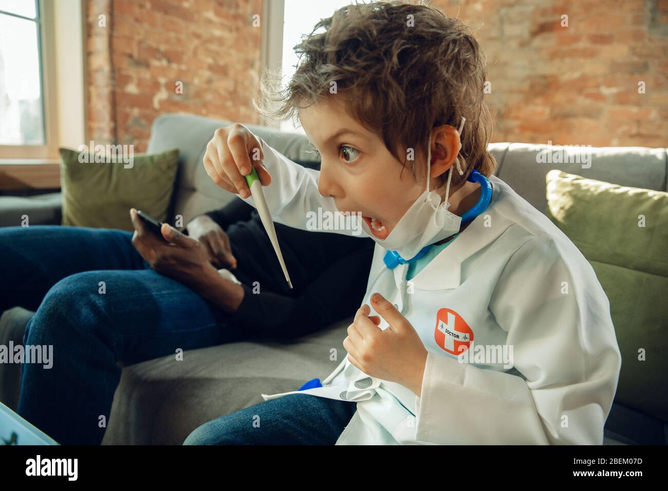 Doctor and shocked patient hi-res stock photography and images - Alamy