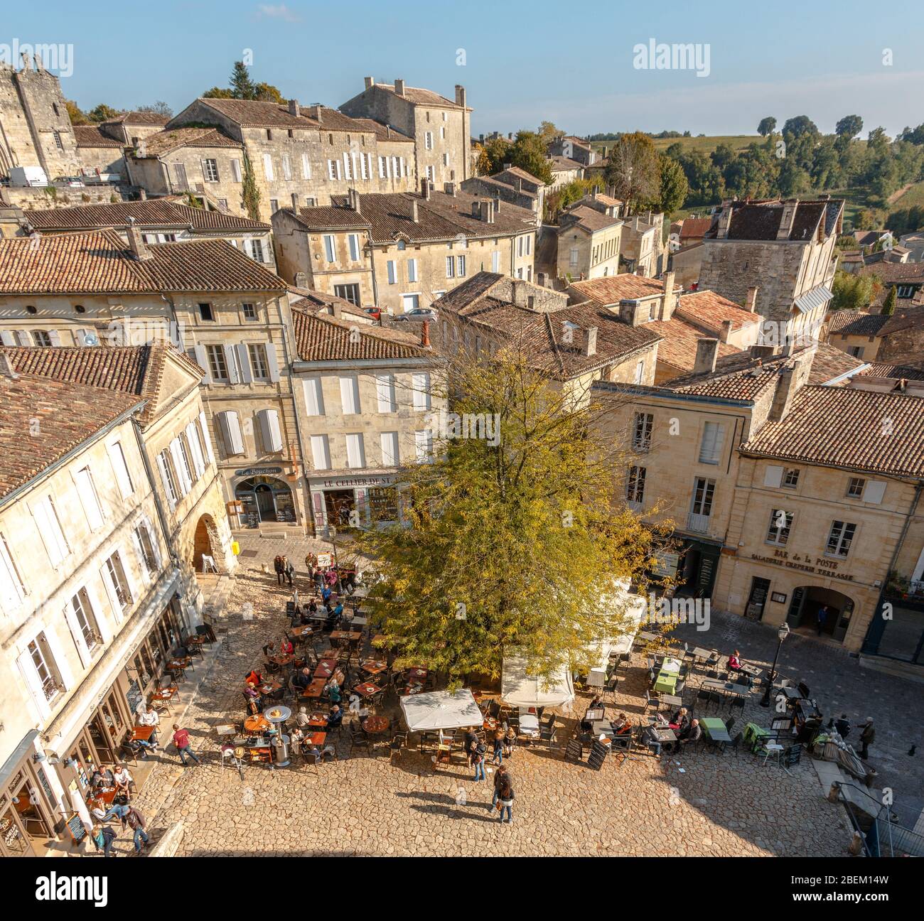 Public rooftop terrace hi-res stock photography and images - Alamy