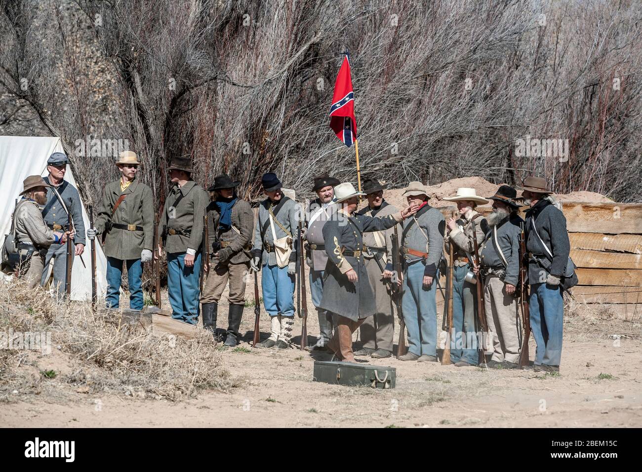 Confederate Army receiving pre-battle instructions from commander ...