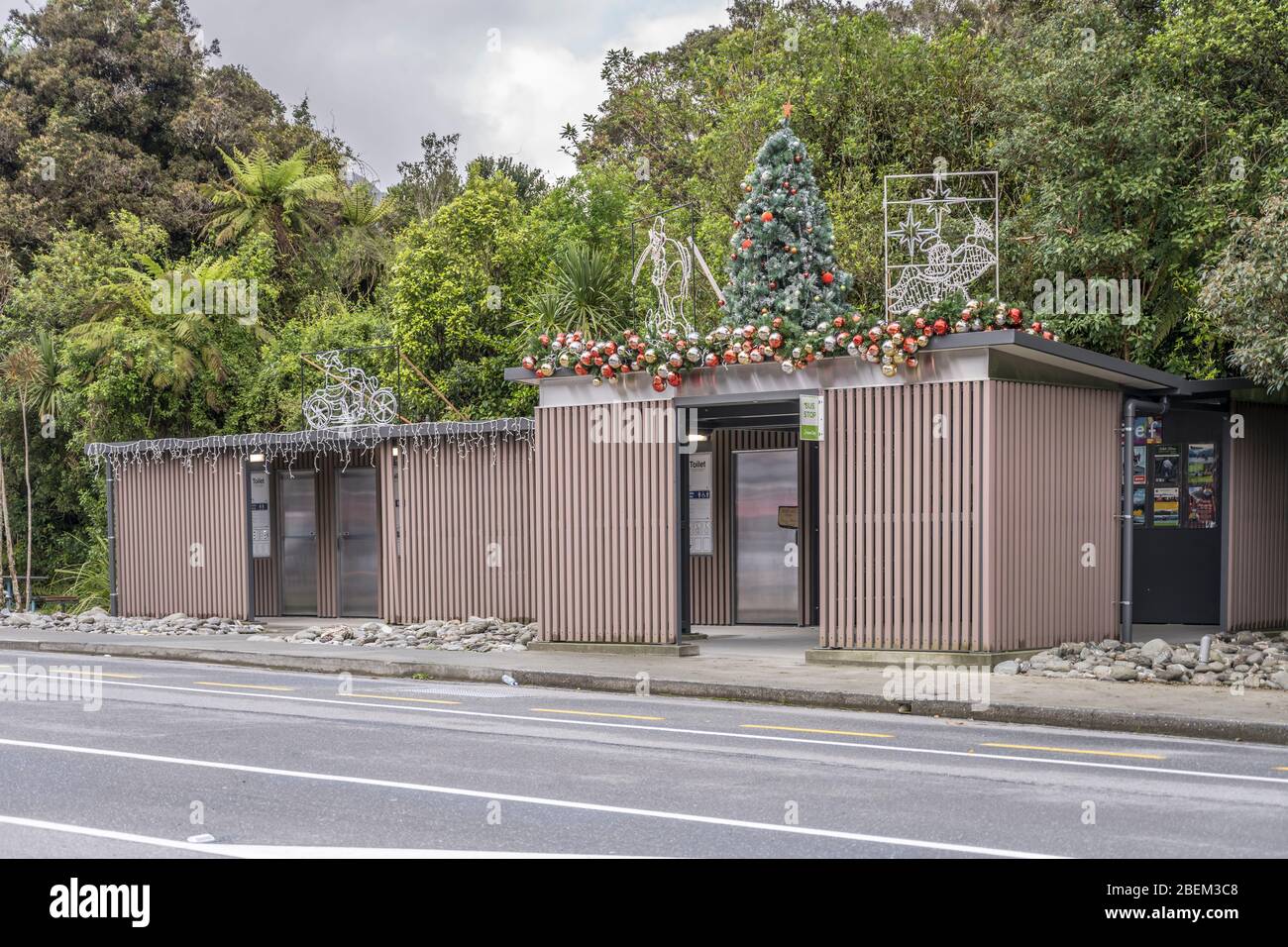 New zealand bus stop hi-res stock photography and images - Alamy