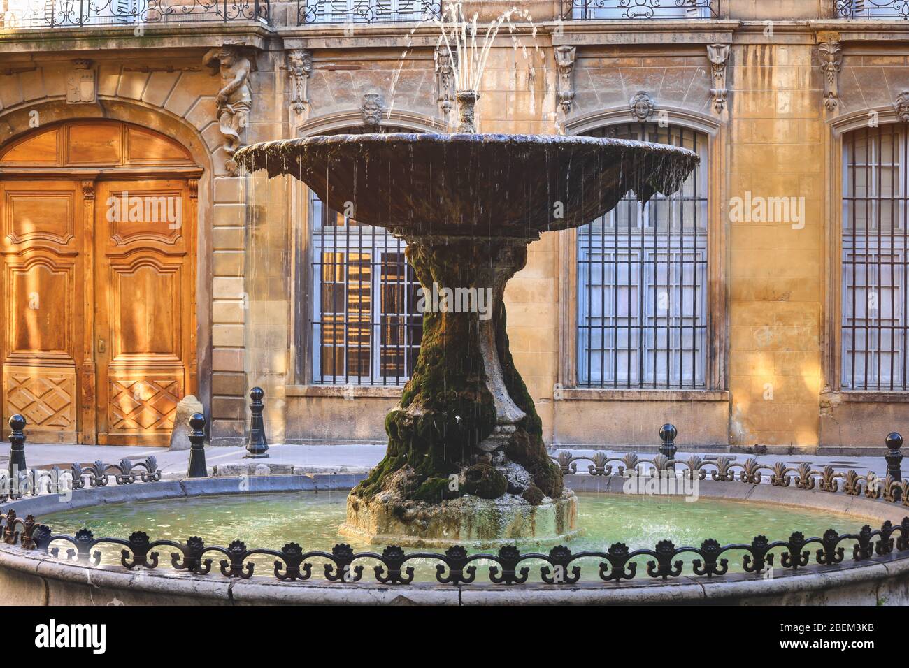 Warm fountain aix hi-res stock photography and images - Alamy