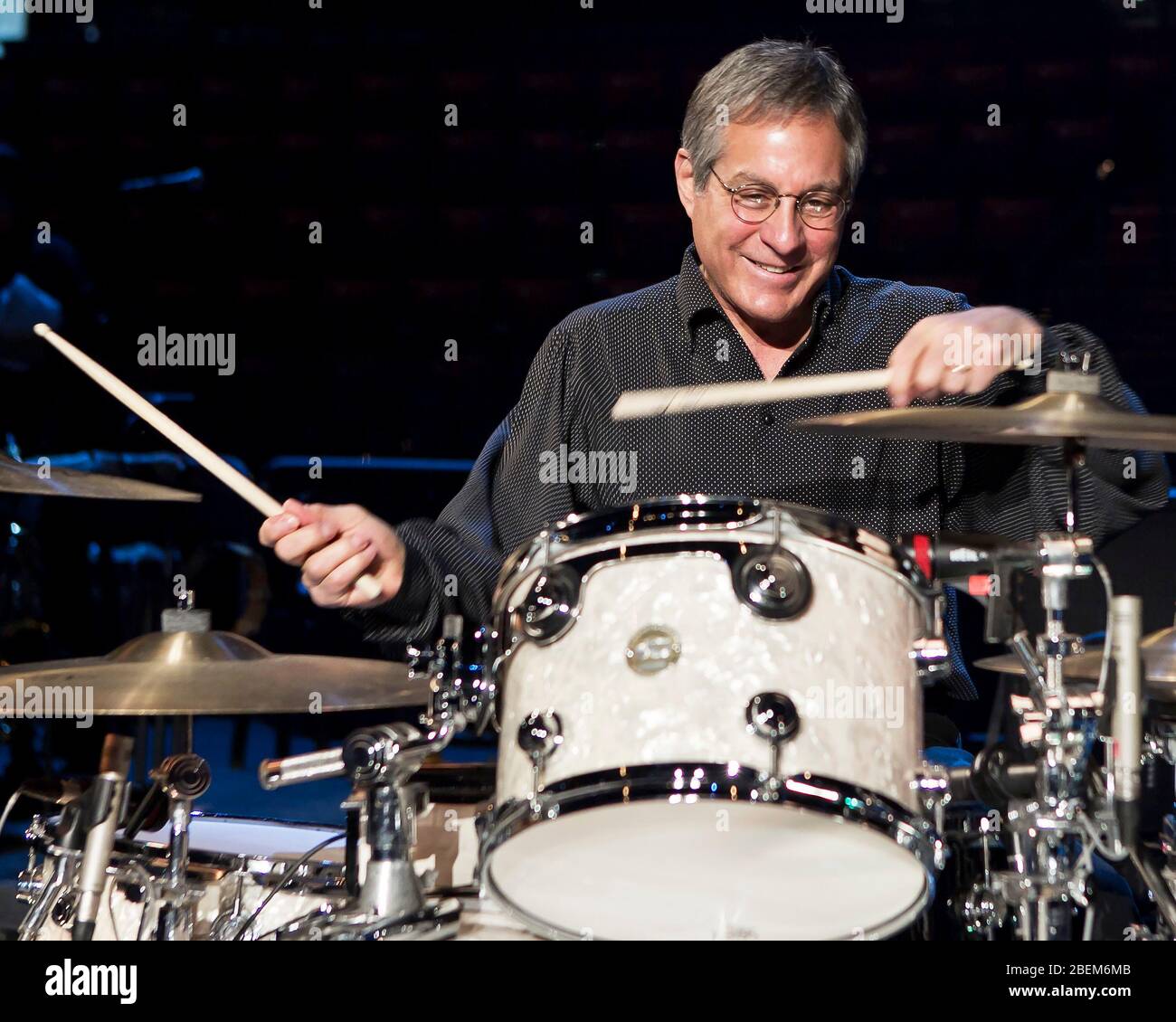 Drummer Max Weinberg warms up before a show with Bruce Springsteen in ...
