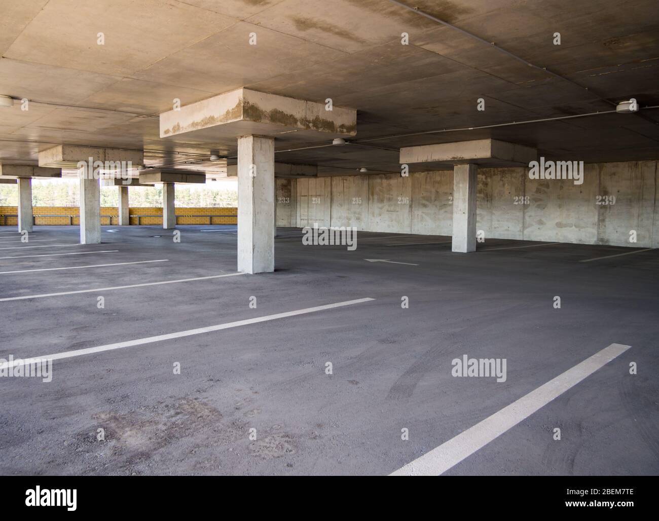 Indoor car parking hi-res stock photography and images - Alamy