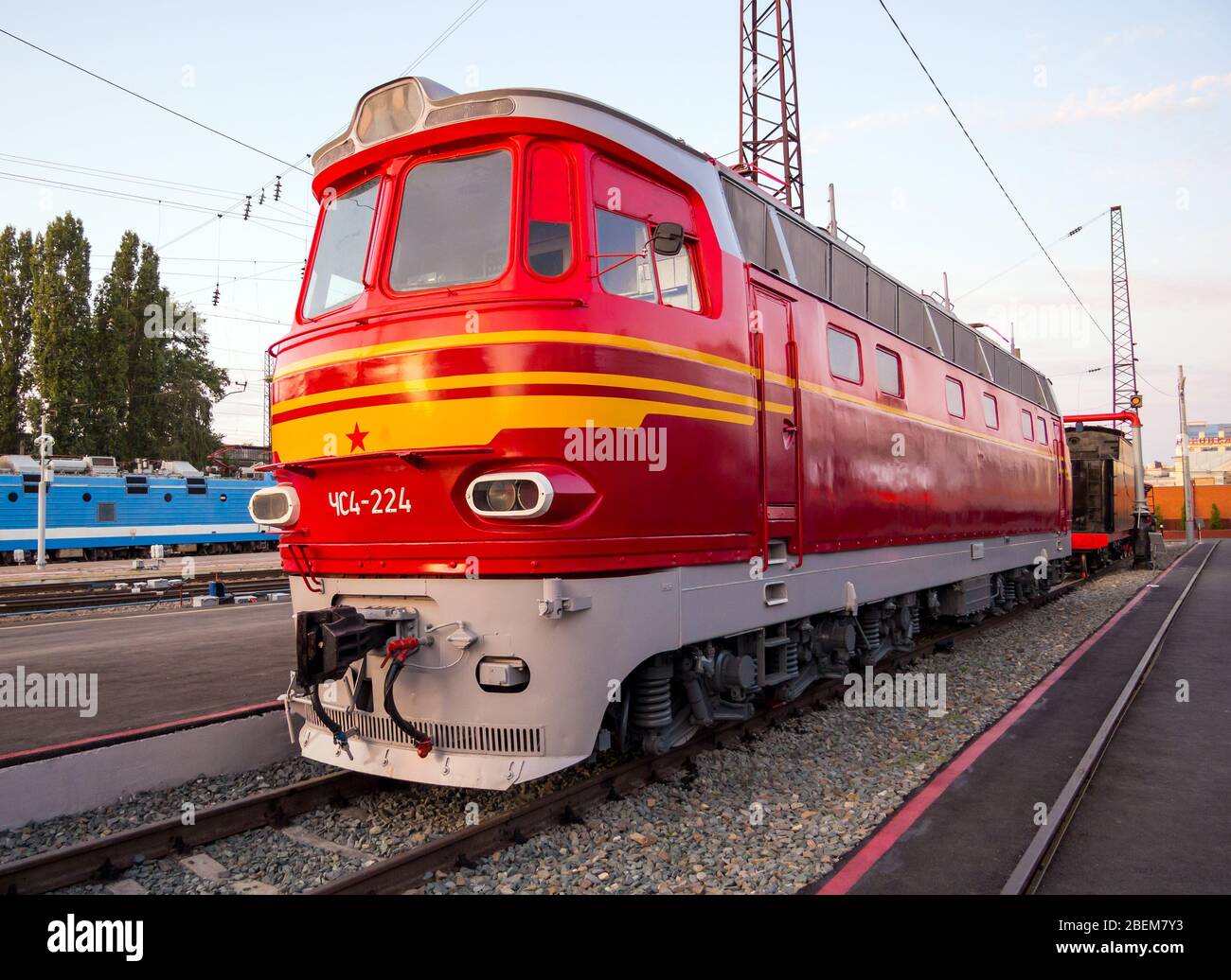 Skoda electric locomotive station train hi-res stock photography and ...
