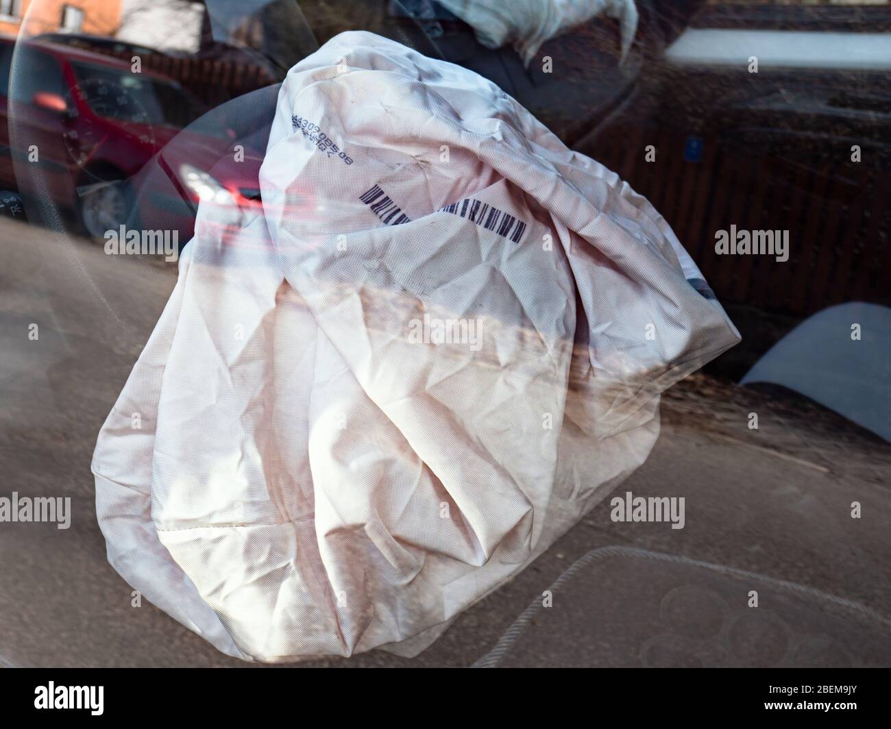 Driver airbag in driving wheel exploted and saved driver life. Car ...