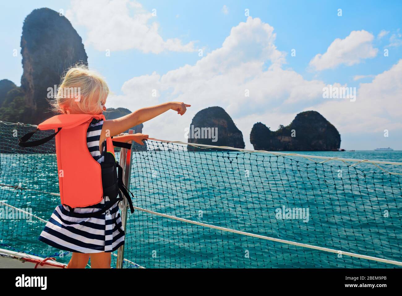 Happy cruise ship kids hi-res stock photography and images - Alamy