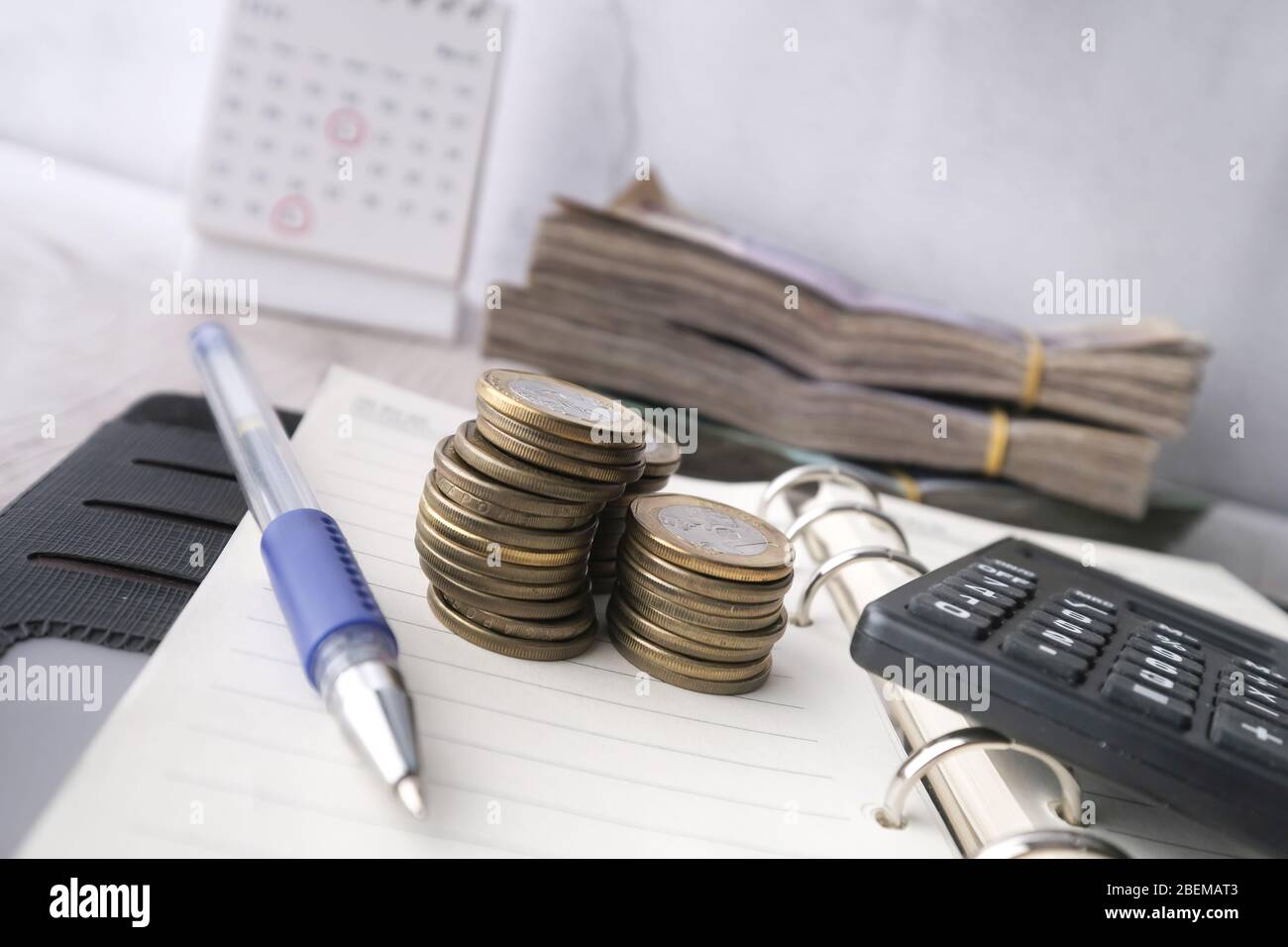 Bank note and notepad hi-res stock photography and images - Alamy