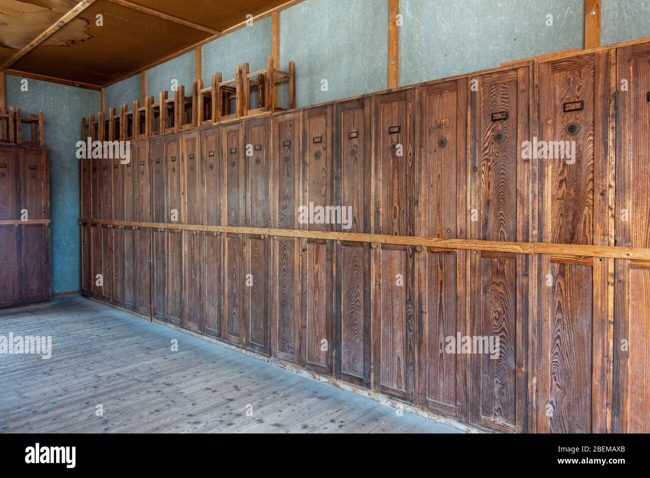 Barrack room hi-res stock photography and images - Alamy