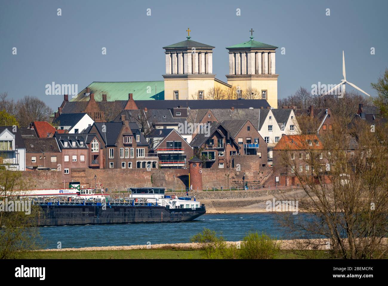 The town of Rees, on the Rhine, St. Mary's Assumption Church, cargo ...