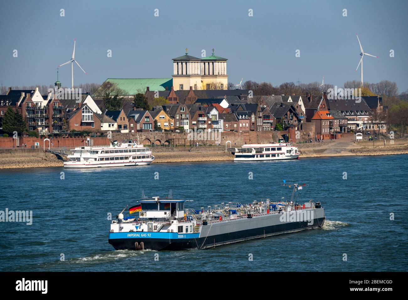 The town of Rees, on the Rhine, St. Mary's Assumption Church, cargo ...