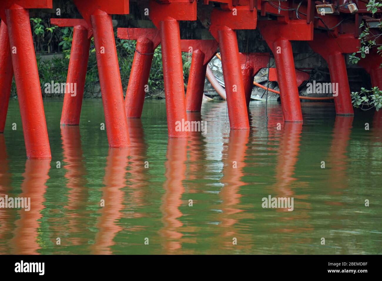 Red Girders High Resolution Stock Photography and Images - Alamy