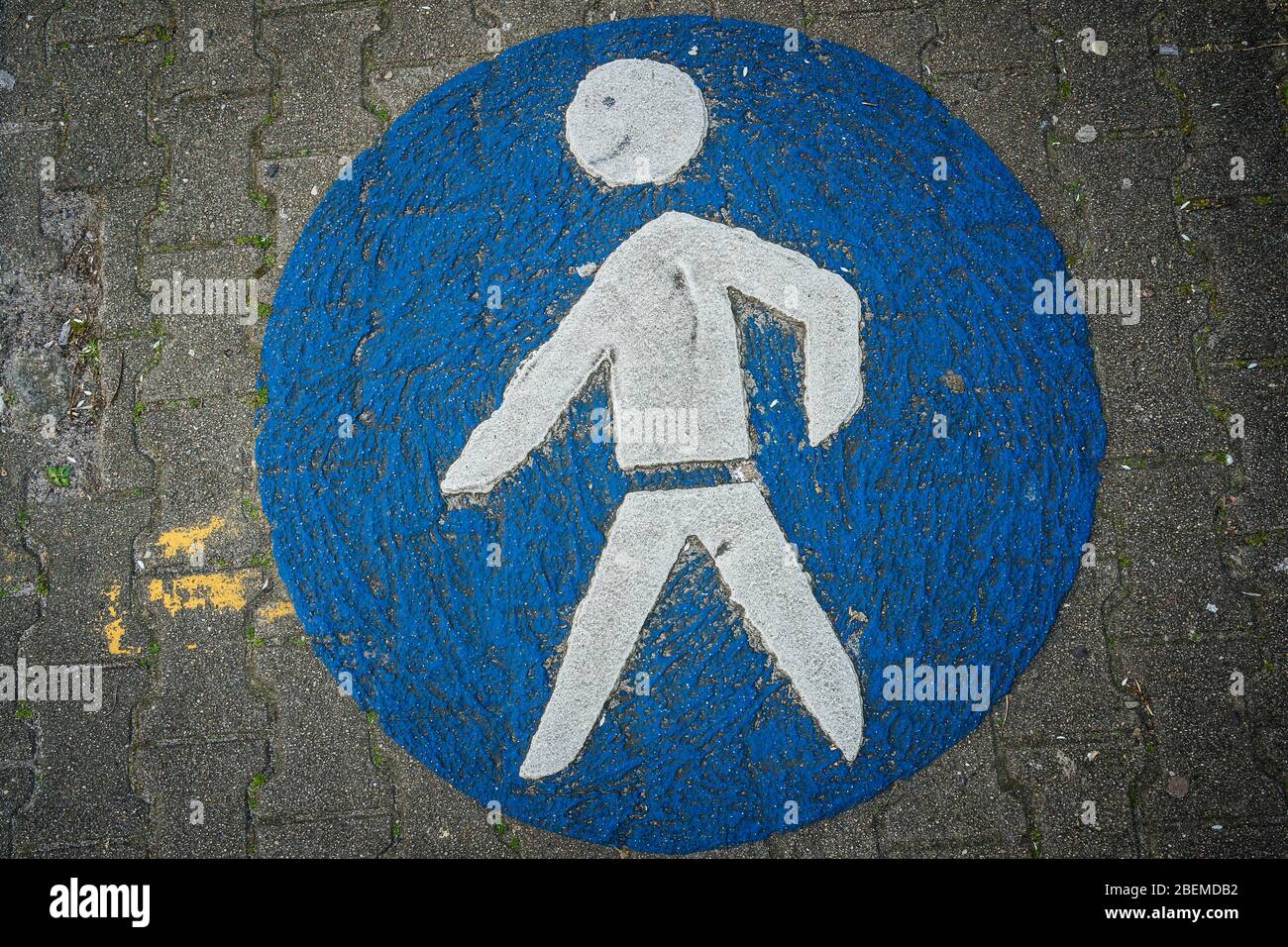 pedestrian traffic sign Stock Photo - Alamy