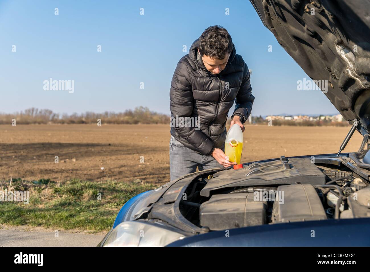 Car water fluid hi-res stock photography and images - Alamy