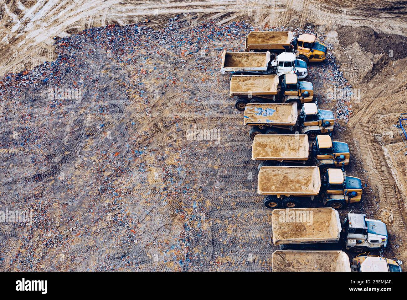 Tipper trucks hi-res stock photography and images - Alamy