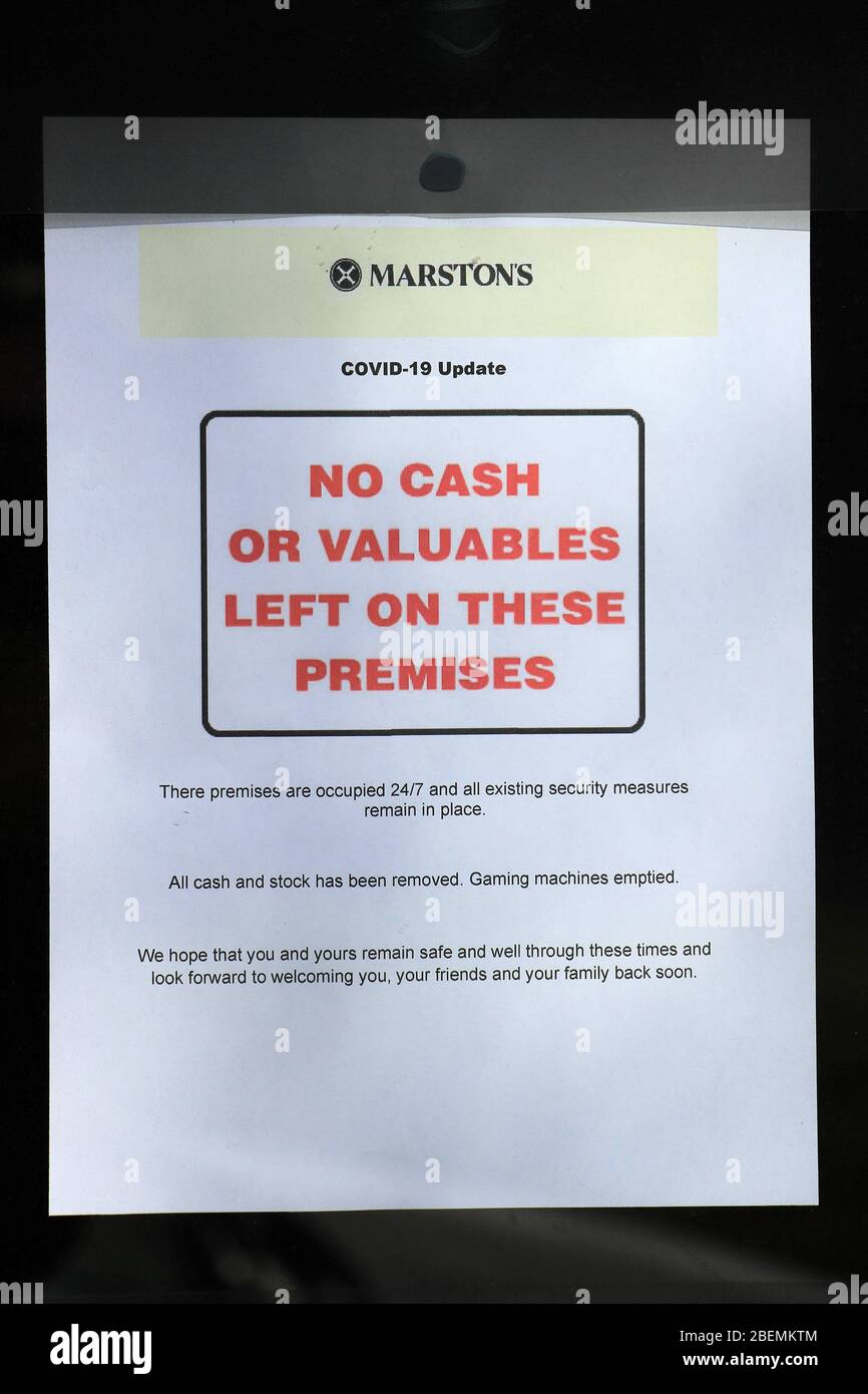 Coronavirus closed signs Stock Photo - Alamy
