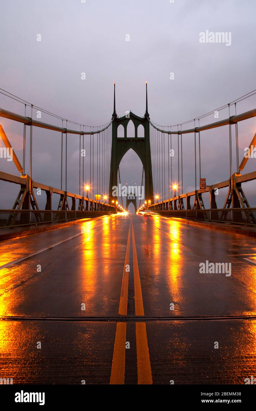 Gothic suspension bridge over the Willamette River in St. Johns ...
