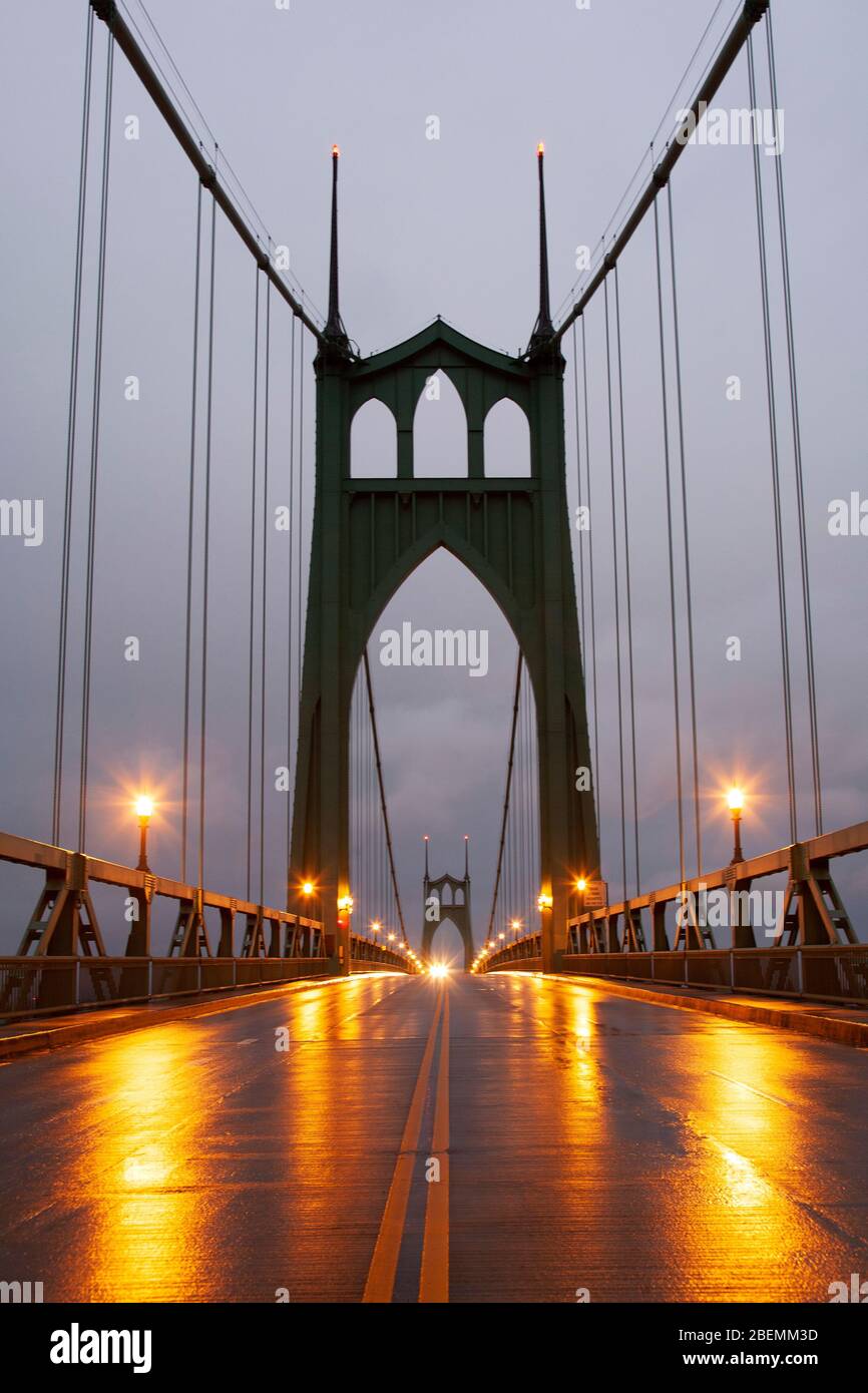 Gothic suspension bridge over the Willamette River in St. Johns ...