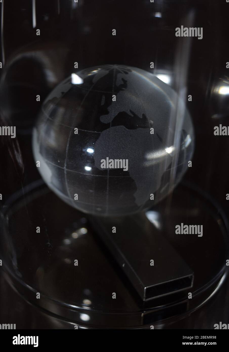 Mirrow surface hi-res stock photography and images - Alamy