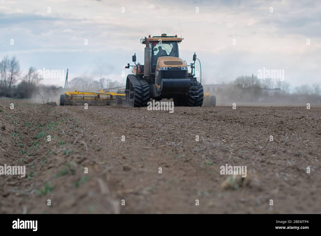 Tractor on field close up hi-res stock photography and images - Alamy