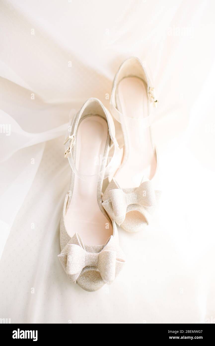 Bridal wedding shoes hi-res stock photography and images - Alamy