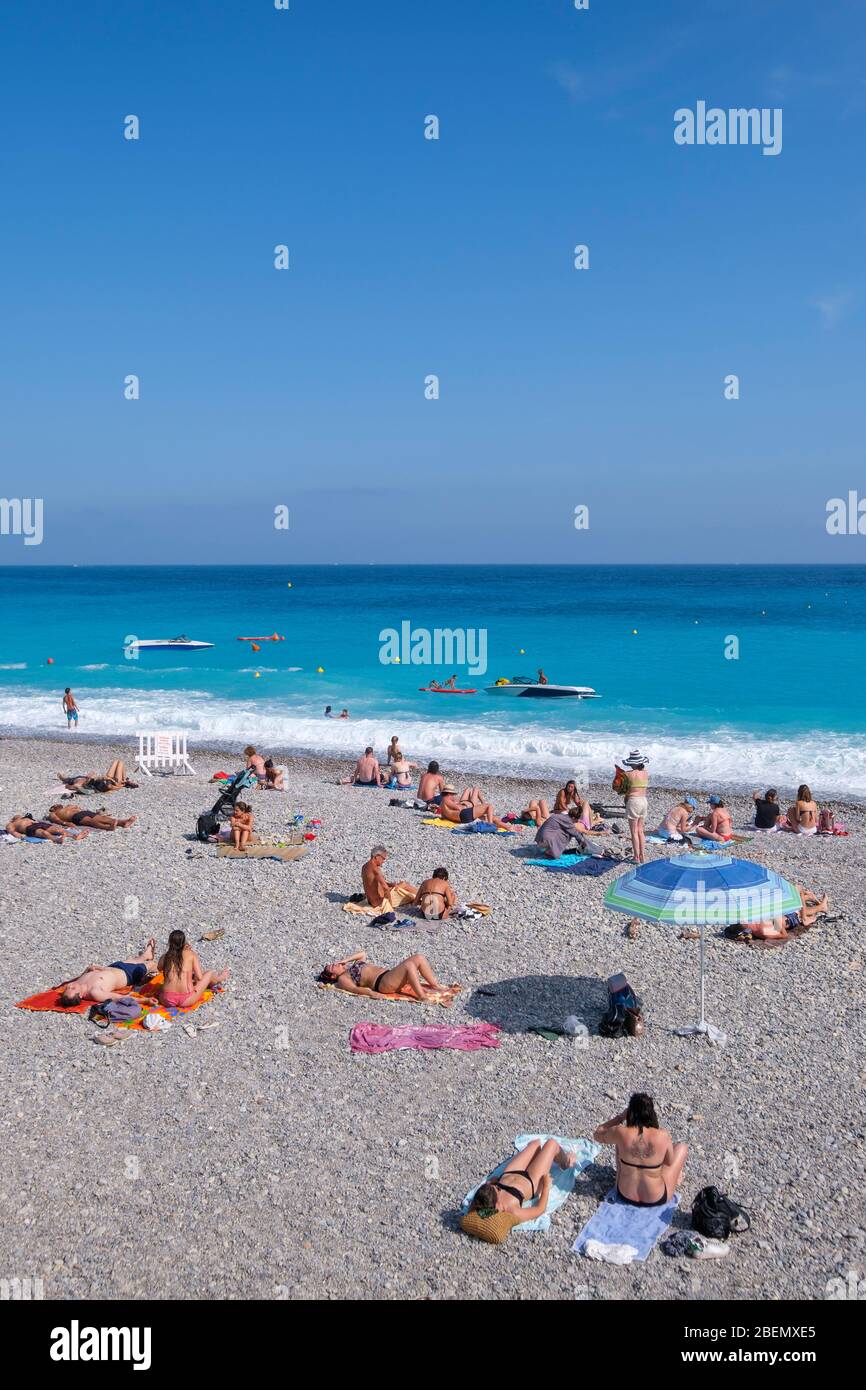 French riviera beach crowd hi-res stock photography and images - Alamy