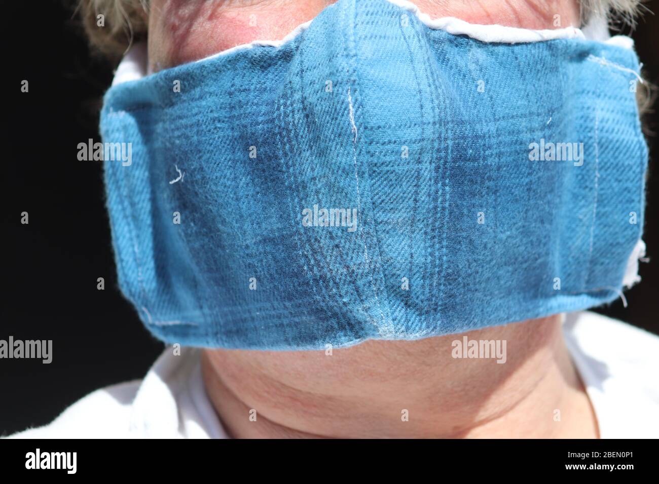 Cornstarch Mask Cough 2, 6 Stock Photo - Alamy