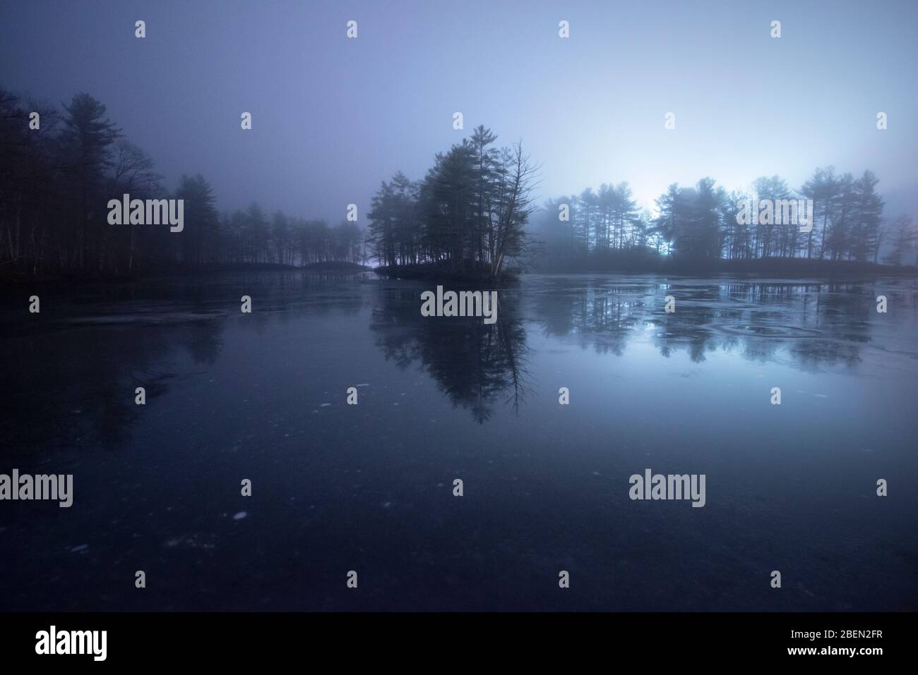 Frozen lake night hi-res stock photography and images - Alamy