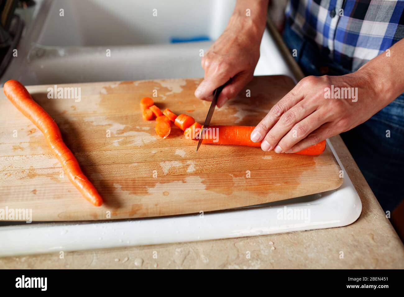 Chopping block hi-res stock photography and images - Alamy