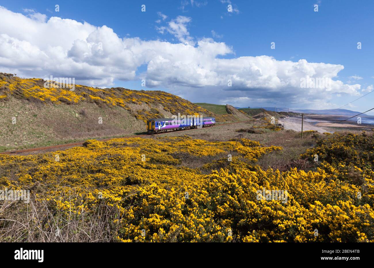 Northern rail class 156 sprinter train passing Nethertown on the scenic ...