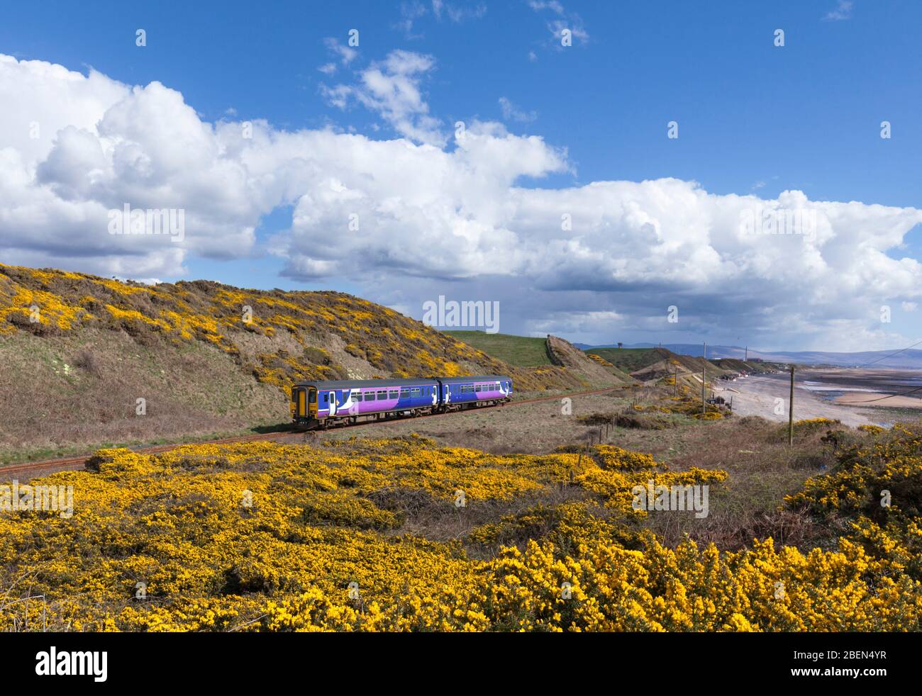 Northern rail class 156 sprinter train passing Nethertown on the scenic ...