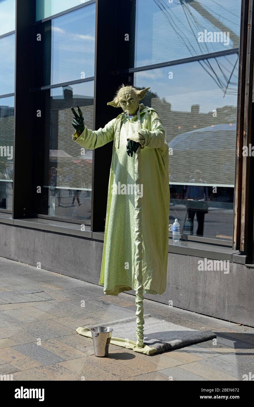 Yoda star wars hi-res stock photography and images - Alamy