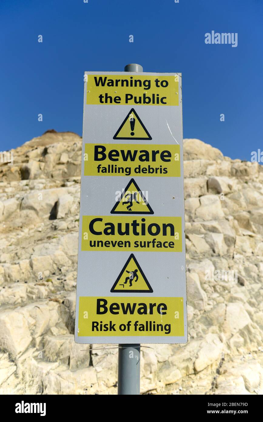 Caution falling cliffs warning sign hi-res stock photography and images ...