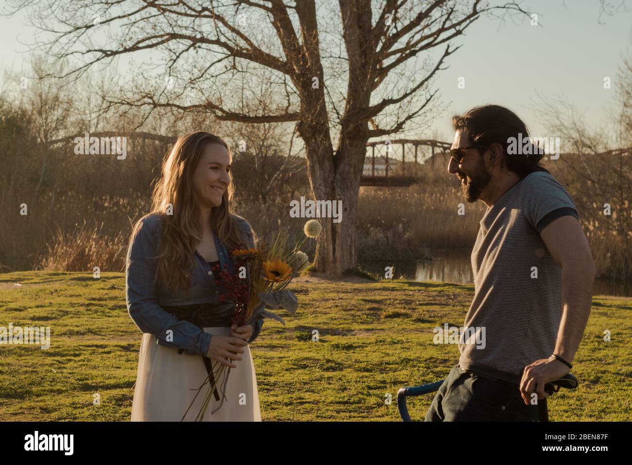 Talking to crush hi-res stock photography and images - Alamy