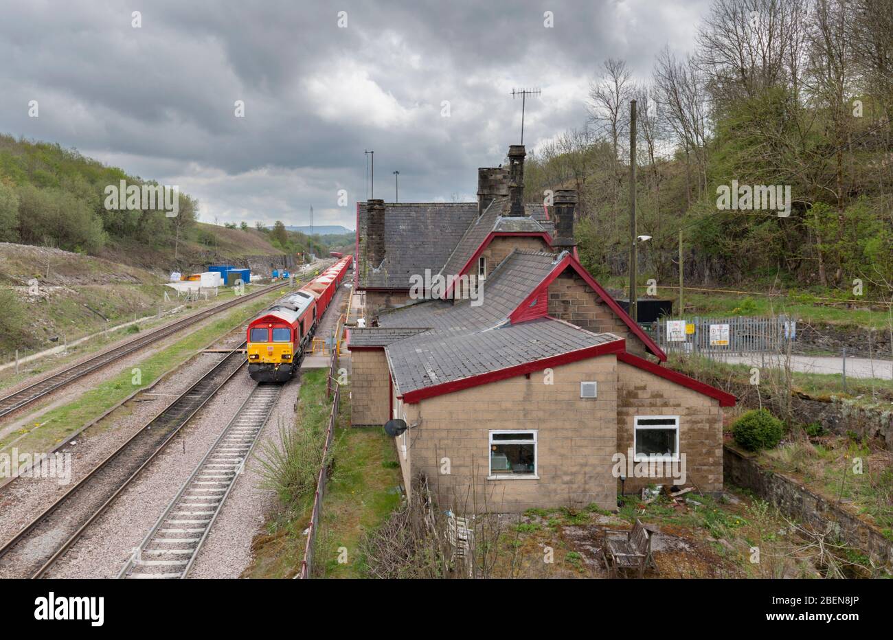 DB Cargo Rail UK class 66 locomotive by the old station building at ...
