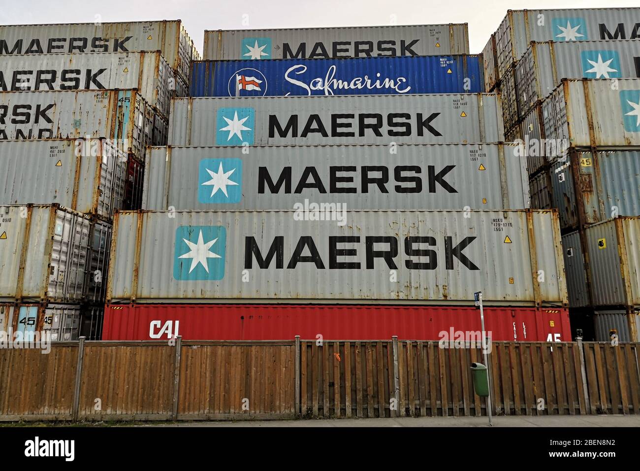 Safmarine shipping containers hi-res stock photography and images - Alamy