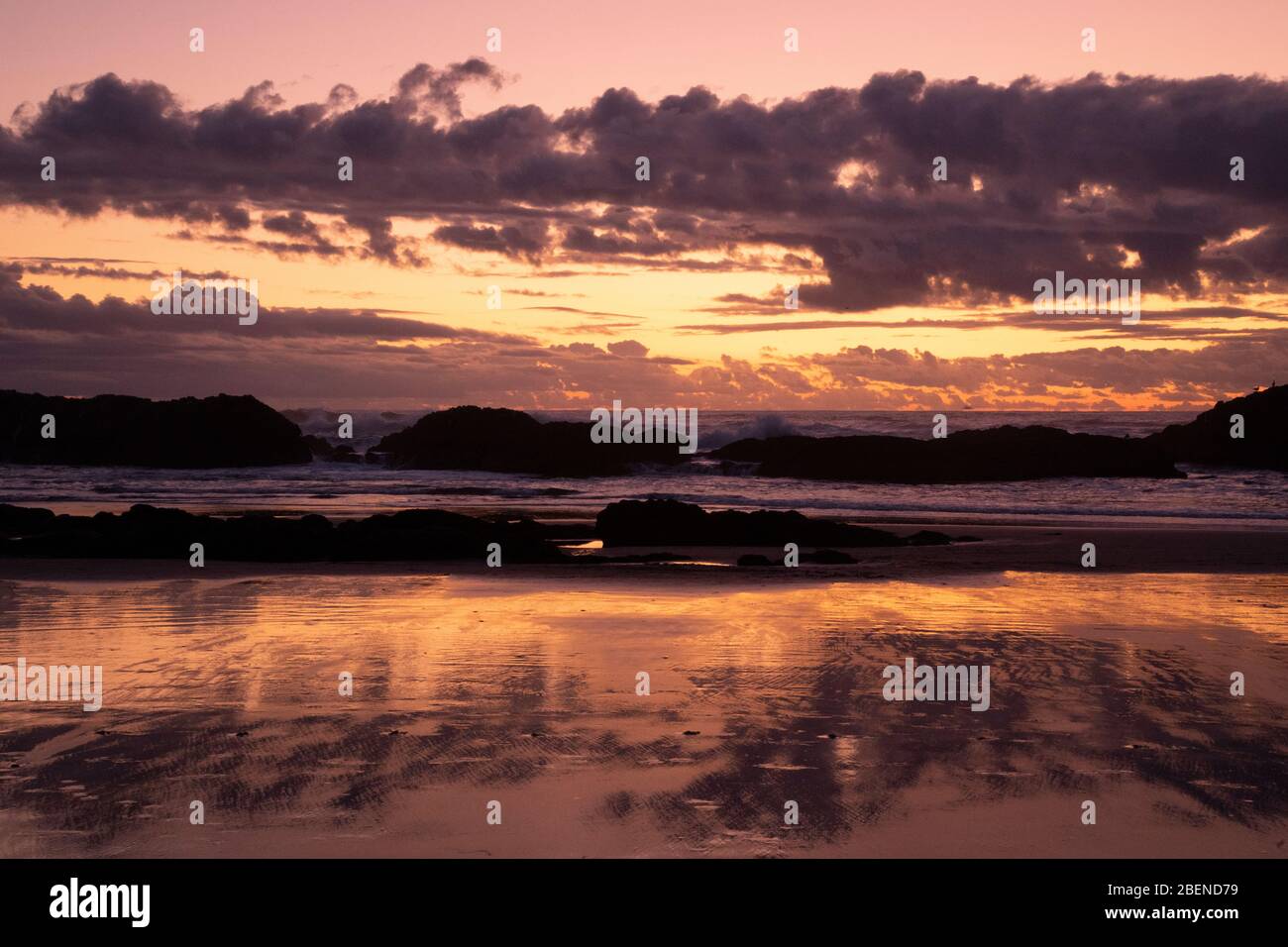 Sunset at Seal Rock State Park on the central Oregon Coast Stock Photo ...
