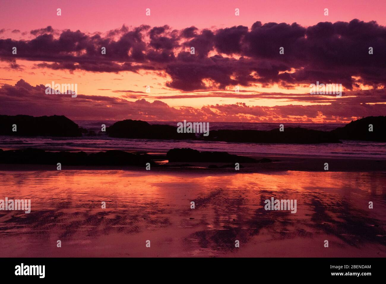 Sunset at Seal Rock State Park on the central Oregon Coast Stock Photo ...