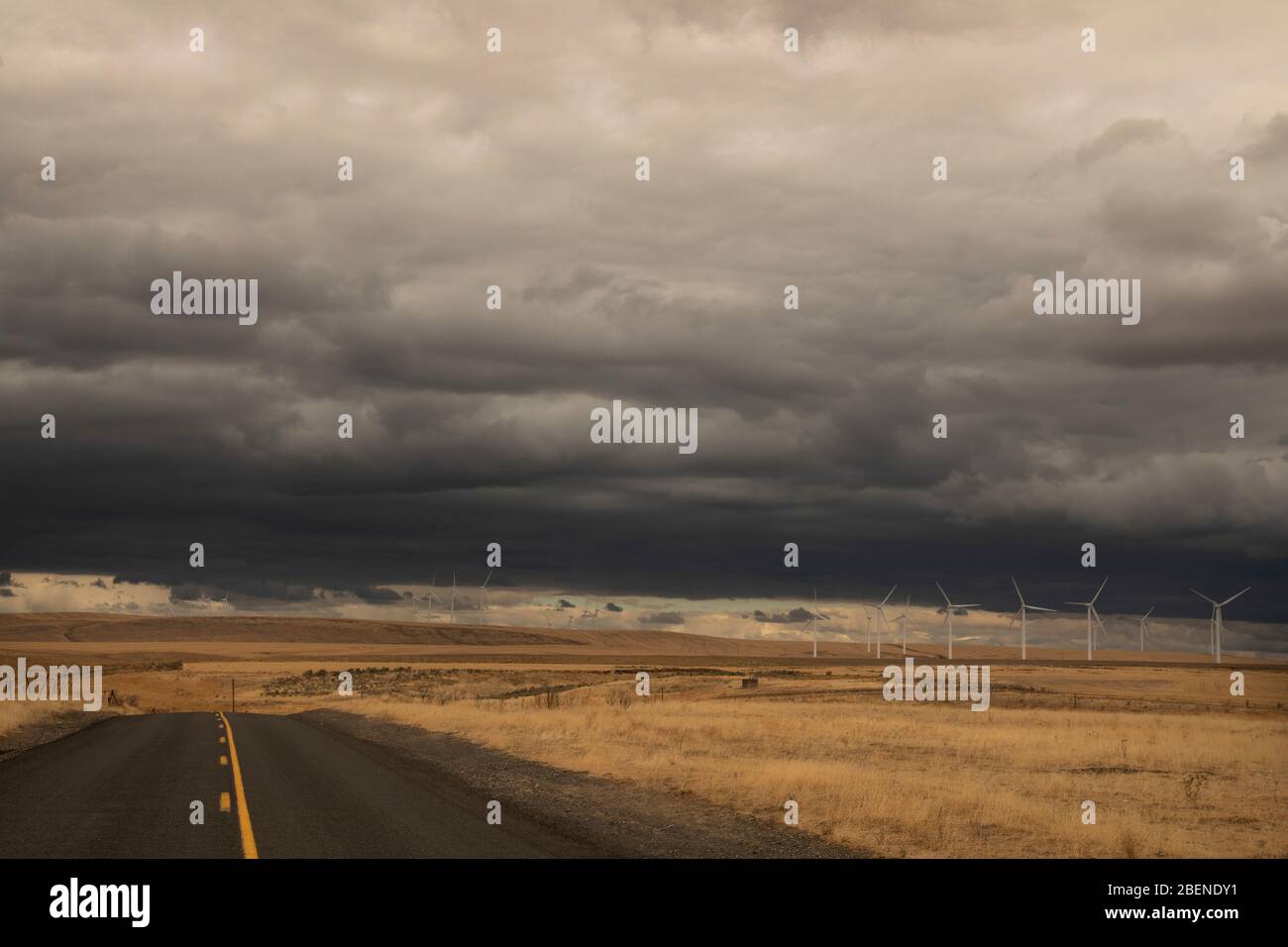 Wind turbines in the desert hi-res stock photography and images - Alamy