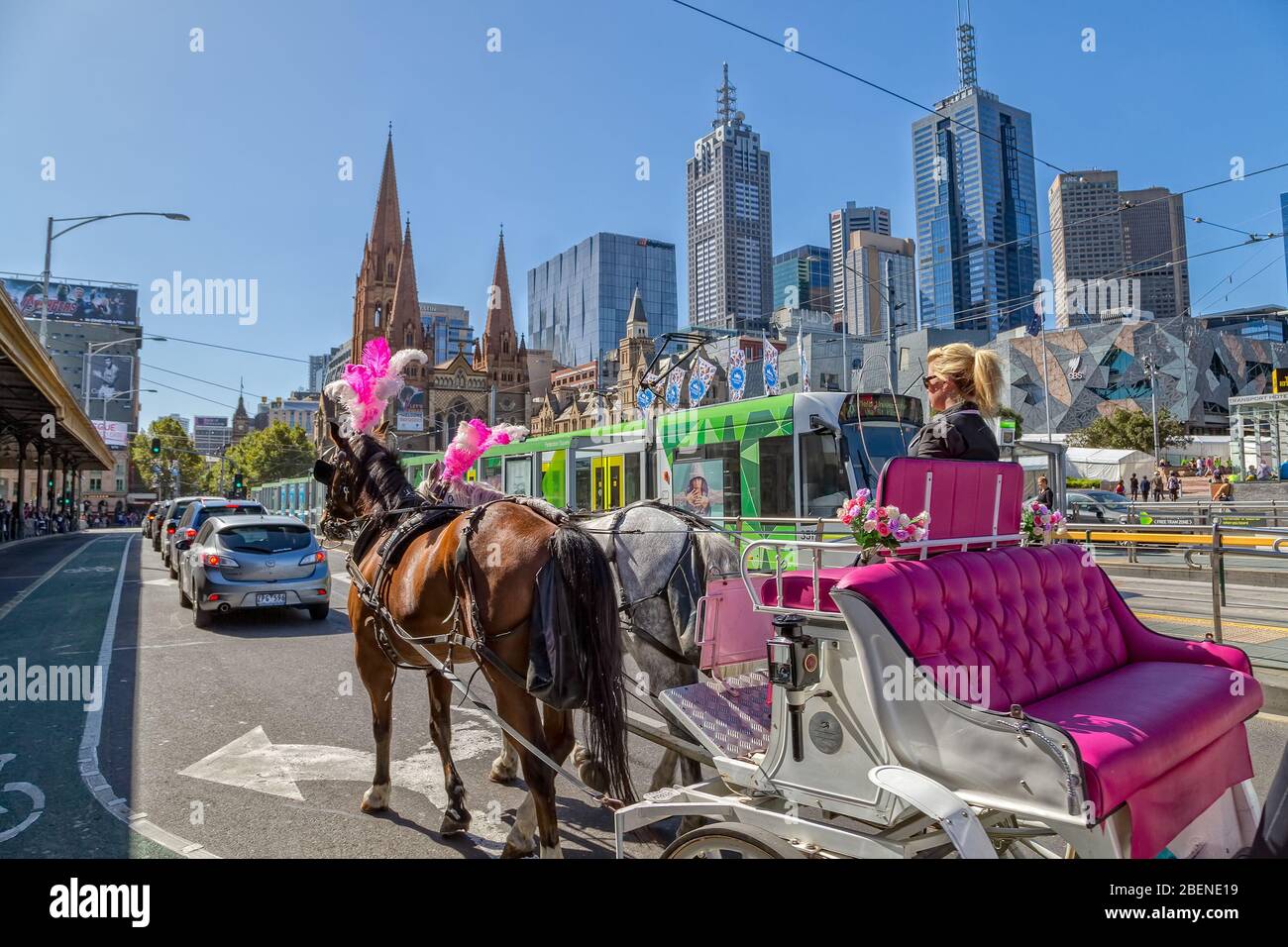 Melbourne City coach tour Stock Photo - Alamy