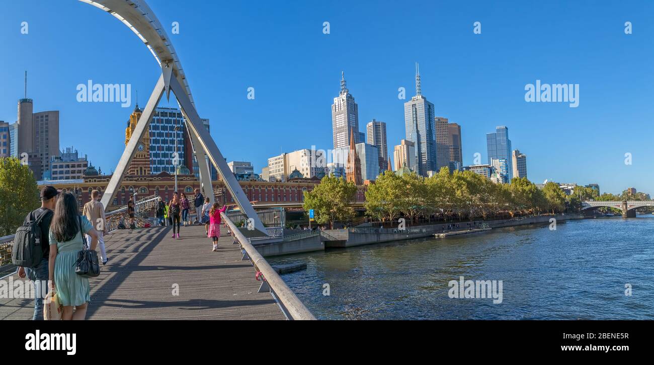 Melbourne Southbank Footbridge Stock Photo - Alamy