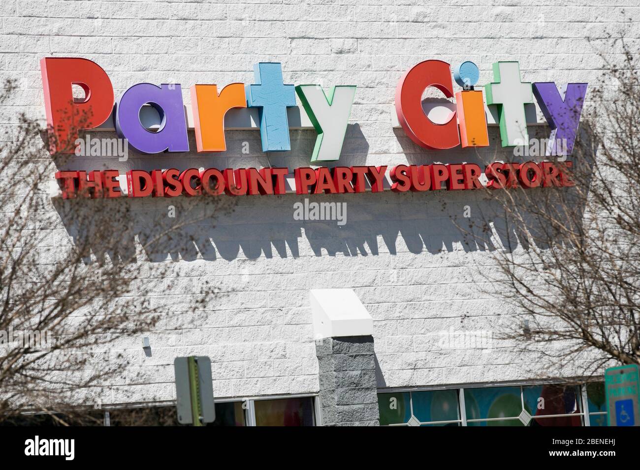 Logo party hi-res stock photography and images - Alamy