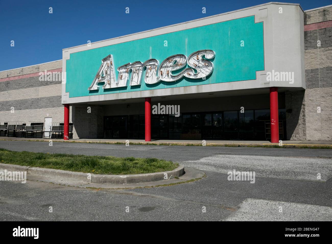 Ames department stores hi-res stock photography and images - Alamy